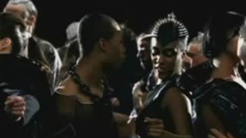 Kelly Rowland Commander - VİDEONUZ