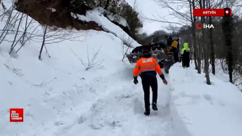 Artvin'de 8 gündür mahsur kalan kalp hastası adam ve eşi kurtarıldı ...